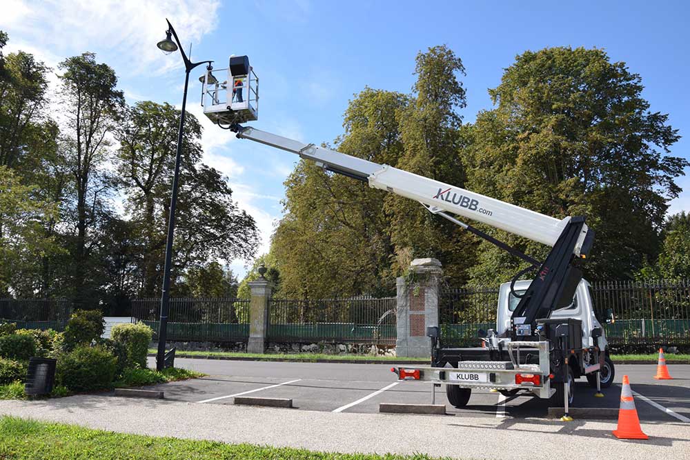 KT17 – 16.80m aerial work platform on chassis truck - CDP Access Groupe ...